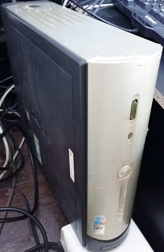 DELL Dimension 4700C (art) 中板橋のデスクトップパソコンの中古あげます・譲ります｜ジモティーで不用品の処分