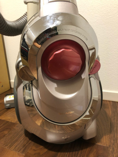 SHARP 【値下げしました】プラズマクラスター搭載 サイクロン掃除機 EC-VX200 (chirr70) 東尾道の生活家電《掃除機》の中古あげます・譲ります｜ジモティーで不用品の処分