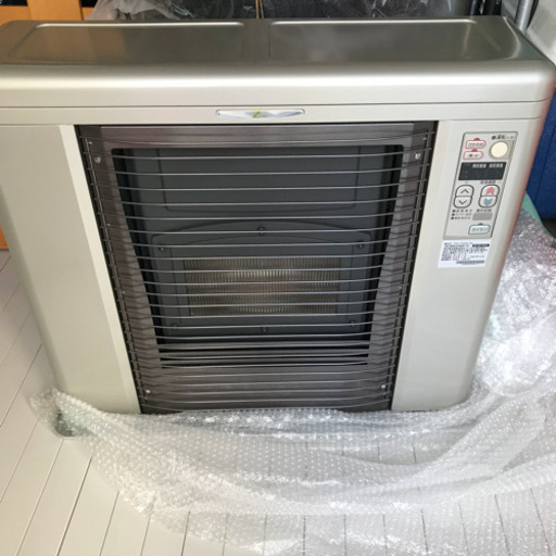 美品】サンポット 石油暖房機 ストーブ FFR-702SX 美品】サンポット 石油暖房機 ストーブ FFR-702SX