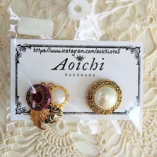 ヴィンテージボタンのピアス、イヤリング（Aoichiさん、7/10） (ピエス) 安里のその他の無料広告・無料掲載の掲示板｜ジモティー