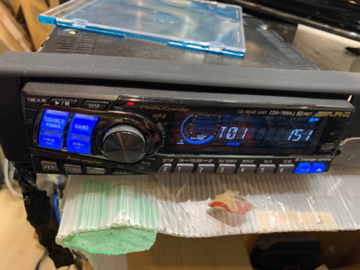 ALPINE CDヘッドユニットCDA-7894 (kobehaba) 土山のカーオーディオの中古あげます・譲ります｜ジモティーで不用品の処分