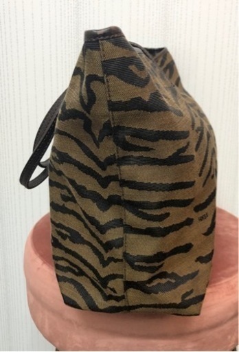 FENDI フェンディ トートバッグ ゼブラ柄 美品 FENDI フェンディ トートバッグ ゼブラ柄 美品