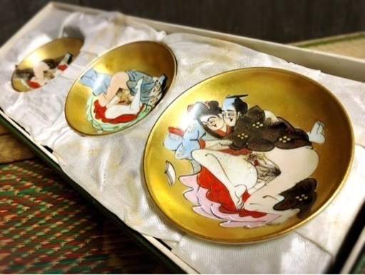 売約済み】九谷焼 昭和 春画 盃 小皿 飾り 浮世絵 レトロ 売約済み】九谷焼 昭和 春画 盃 小皿 飾り 浮世絵 レトロ