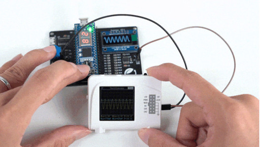 オシロスコープとファンクションジェネレーター統合器 (宮坂彰宏) 三島のその他の中古あげます・譲ります｜ジモティーで不用品の処分