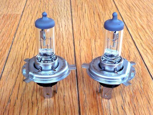 ヘッドライト ハロゲンバルブ2個 (レイレイ) 相武台前のメンテナンス用品の中古あげます・譲ります｜ジモティーで不用品の処分