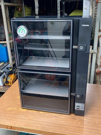 東芝 防湿庫 DC-85 カメラなどの保管に (cap) 篠栗のカメラ《アクセサリー》の中古あげます・譲ります｜ジモティーで不用品の処分