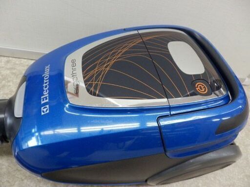 紙パック式 掃除機 2015年製 エレクトロラックス エルゴスリーオート EET530CB 青 Electrolux クリーナー ハンガリー… (モノハウス西野店) 発寒南の生活家電《掃除機 ...