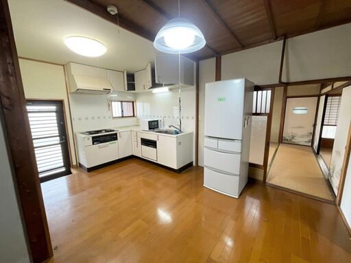 【田舎暮らし物件】★敷地広々約230坪！★平屋建て6LDK+シャッターガレージ付き！★ローソン徒歩5分！ (REON株式会社) 近江今津の中古（マンション/一戸建て）の不動産・住宅情報・無料 ...