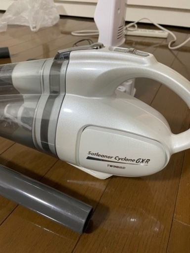 TWINBIRD コードレスハンディークリーナー サットリーナ サイクロンGX-R HC-5235型 2017年製 (前ちゃん) 三ノ輪の家具の中古あげます・譲ります｜ジモティーで不用品の処分