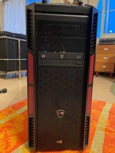 AeroCool「Xpredator X3 Devil Red Edition」PCケース (saka) あいの里教育大の生活雑貨の中古あげます・譲ります｜ジモティーで不用品の処分