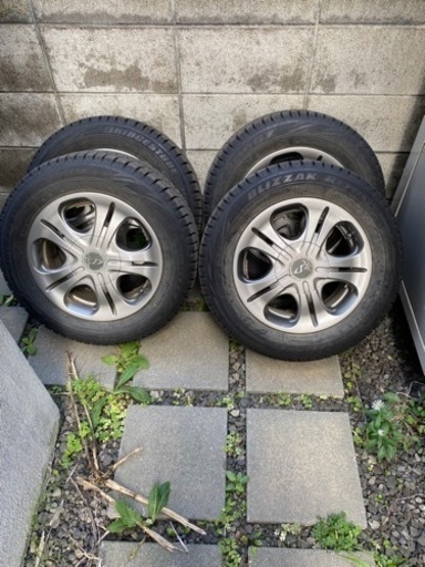 【再値下げ！】【175/65R14 ホイール付4本セット】BRIDGE STONE BLIZZAK REVOG Z (テルマ) 元町のタイヤ、ホイールの中古あげます・譲ります｜ジモティーで不用品の処分