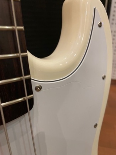 Mavis JAZZ BASS ジャズベース ホワイト (ニシカワカズキ) 札幌の楽器の中古あげます・譲ります｜ジモティーで不用品の処分