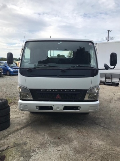 三菱キャンター。 車検2023/10/4 価格はコミコミで走行距離-321000キロ。 よく整備された エンジン型番- KK-FE83EEN ...