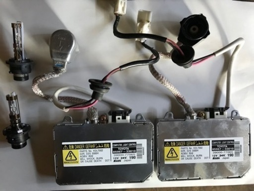 トヨタ純正HIDバラスト一式 (D-action) 東室蘭の外装、車外用品の中古あげます・譲ります｜ジモティーで不用品の処分