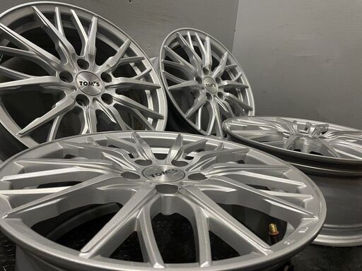 TOM'S TH01 トムス 17インチ 4本 7J5HPCD114.3+48 トヨタ専用設計 純正ナット必須 RAV4 C-HR ヴォクシ ...