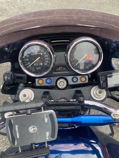 ZRX1100エンジン実動、レストアベース ZRX1100エンジン実動、レストアベース