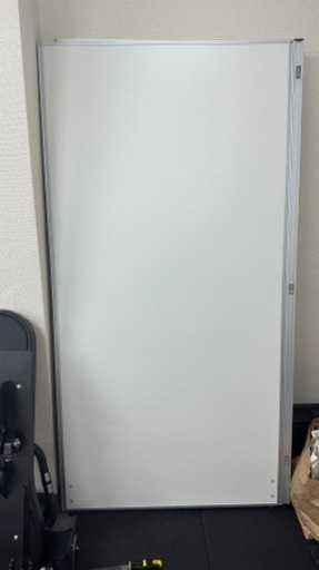 よしみ様【3枚3000円】ホワイトローパーテーション（H1800×W900）×2,(H1800×W1200)×1カグクロ (anchor) 江坂のオフィス用家具《パーテーション》の中古あげます ...