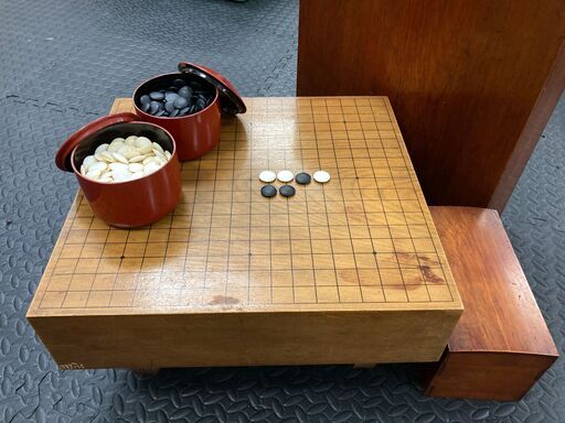 IMX08囲碁碁石碁盤脚付☆ 2,000円 値下げしました ☆ (Treead㈱埼玉) 久喜の囲碁、将棋、麻雀の中古あげます・譲ります ...