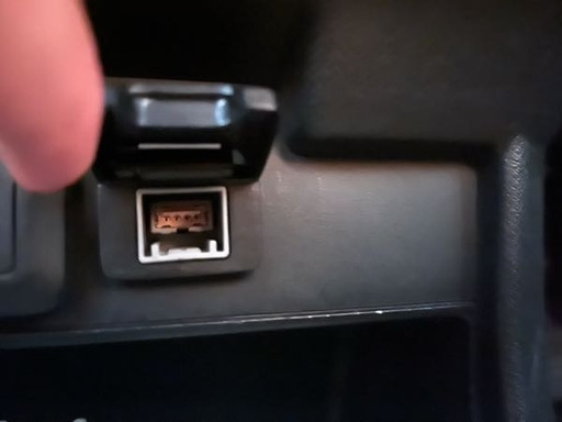 HONDA RK-5 USBポート用専用ケーブルを探しています (ROMEO) 横浜の買いたい/くださいの助け合い｜ジモティー