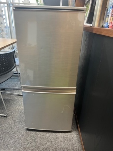 SHARP 冷凍冷蔵庫 SJ-14Y-S 137L 2014製 (nations) 湘南台のキッチン家電《冷蔵庫》の中古あげます・譲ります｜ジモティーで不用品の処分