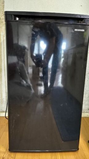 アイリスオーヤマ(IRIS OHYAMA) 冷凍庫 60Lブラック IUSD-6B-B (uxxxop) ポートタウン東のキッチン家電《その他》の中古あげます・譲ります｜ジモティーで不用品の処分