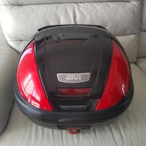 （あげます）GIVI 39リットルリアケースE370ブラック (Uchida9171) 東府中のその他の中古あげます・譲ります｜ジモティーで不用品の処分