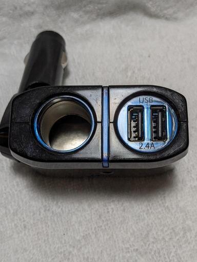 【お話し中】1DC+2USBダイレクトソケット 中古 (グッテン) 平岸のアクセサリーの中古あげます・譲ります｜ジモティーで不用品の処分