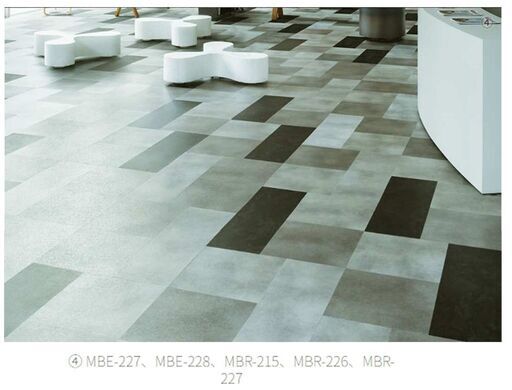 フロアタイル㉛ (インテリアリッチ) 朝倉のその他の中古あげます・譲ります｜ジモティーで不用品の処分