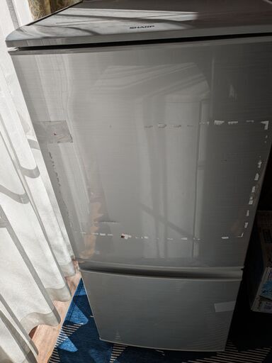 SHARP 2017年製 137L ☆一人暮らし向き☆ (だいちゃん) 長野のキッチン家電《冷蔵庫》の中古あげます・譲ります｜ジモティーで不用品の処分