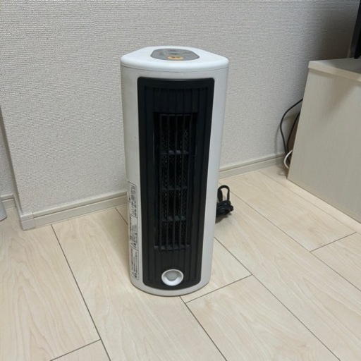 小型電気ヒーター (ゲン) 中野新橋の季節、空調家電《ファンヒーター》の中古あげます・譲ります｜ジモティーで不用品の処分