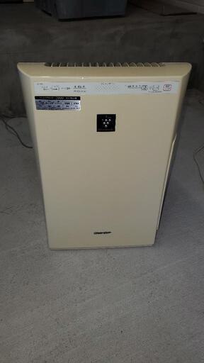 sharp[ジャンク品] 加温空気清浄機KC-30T1-W (ニア_さん) 草加の家電の中古あげます・譲ります｜ジモティーで不用品の処分