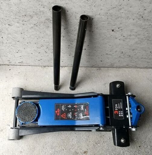 カー用品 ガレージジャッキ 低床 フロアジャッキ 3t 油圧 ポンプ式 最低位約80mm 最高位約500mm e106 (ポルポル) 岩出のメンテナンス用品の中古あげます・譲ります｜ジモティー ...