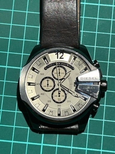 DIESEL DZ-4422 (スウォ) てだこ浦西のアクセサリー《腕時計》の中古・古着あげます・譲ります｜ジモティーで不用品の処分