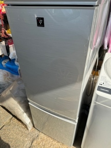 SHARP ノンフロ冷凍冷蔵庫 (美恵子屋) 綾瀬のその他の中古あげます・譲ります｜ジモティーで不用品の処分