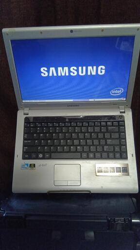 ★Win10★まだまだ現役★交渉OK★SAMSUNG★NP-R428★タッチパット光る★カメラ付等々★ネット検索、動画OK★たくさんのおまけ ...