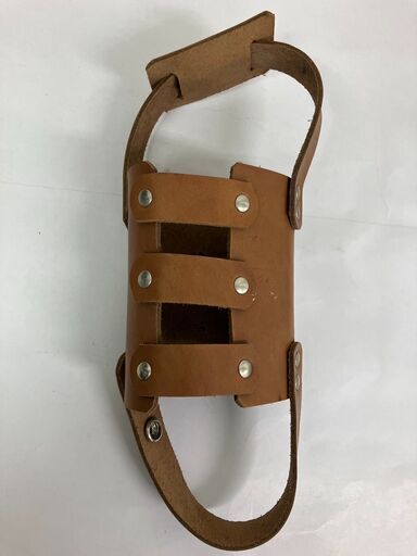 本革 レザー ガソリン携行缶ホルダー ヌメ (管理番号:2900317) (TKガレージつくば) 研究学園のその他の中古あげます・譲ります ...