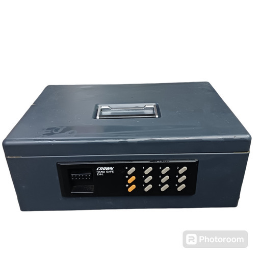 (中古)CROWN HAND SAFE EH-L 電子式 手提げ 金庫 (菱谷良明) 水沢のその他の中古あげます・譲ります｜ジモティーで不用品の処分
