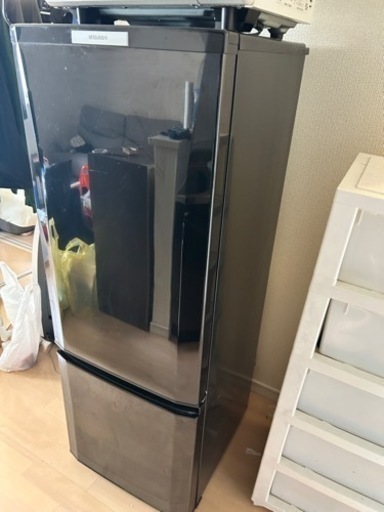 2013年三菱ノンフロン冷凍冷蔵庫MR-P17X-B型 (なおなお) 札幌のキッチン家電《冷蔵庫》の中古あげます・譲ります｜ジモティーで不用品の処分