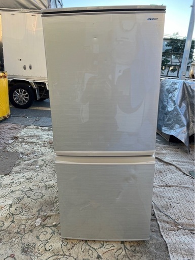 ★SHARP★2018年★137L★ (Paru) 麻生のキッチン家電《冷蔵庫》の中古あげます・譲ります｜ジモティーで不用品の処分