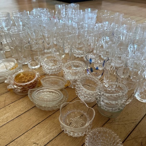 あげます♪(´ε` ) 無料ガラス製品コップなどまとめて (2up Corp.) ケーブル八幡宮山上の食器《コップ、グラス》の中古あげます ...