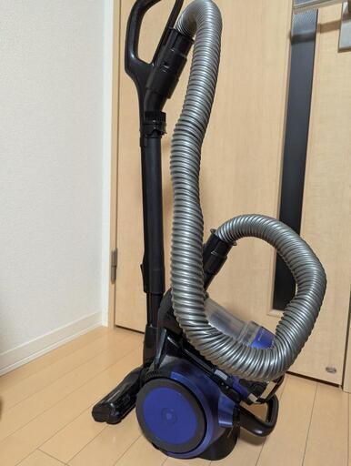 TOSHIBA 東芝 VC-S500 サイクロン掃除機 (レオ) 三軒茶屋の生活家電《掃除機》の中古あげます・譲ります｜ジモティーで不用品の処分