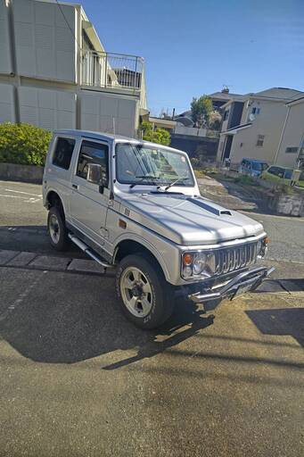 ジムニーJA22 4WD 5MT 売ります。試乗できます。リフトアップカスタム公認 (ピッケル) 春日のその他の中古車｜ジモティー