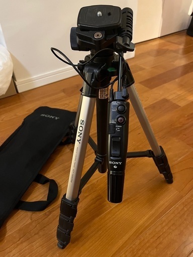Sony ソニービデオ用三脚 VCT-D680RM リモコン操作収納袋付き (gojo) 烏丸のカメラ《アクセサリー》の中古あげます・譲ります ...