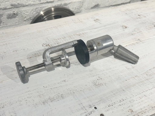 レジーナクランプRCV100 バイス100 (Hanuman) 代官山の外装、車外用品の中古あげます・譲ります｜ジモティーで不用品の処分