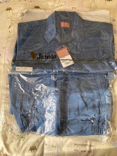 ブルゾン新品JICHODO 42000 (アキ) 草加のジャンパー《メンズ》の中古・古着あげます・譲ります｜ジモティーで不用品の処分
