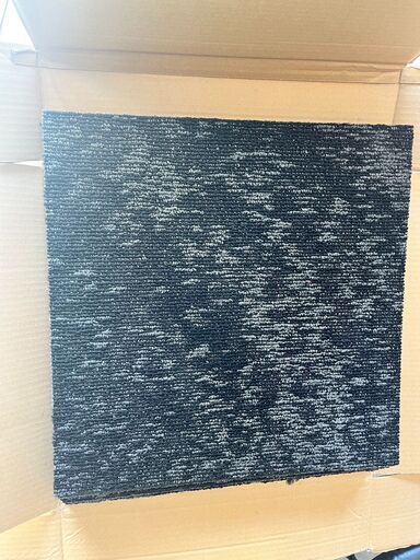 サンゲツタイルカーペット（NT-31402） (Mプラ) 豊中のその他の中古あげます・譲ります｜ジモティーで不用品の処分