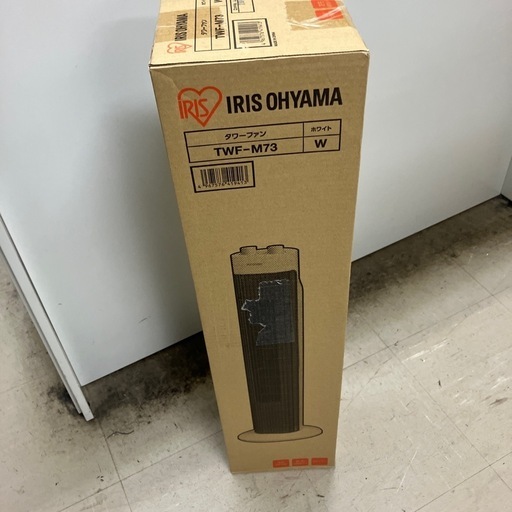 K2412-900 アイリスオーヤマ タワーファン TWF-M73 ホワイト 年式不明 未開封品 (激安！！おたから塾) 舟入南の季節、空調家電《ファンヒーター》の中古あげます・譲ります ...