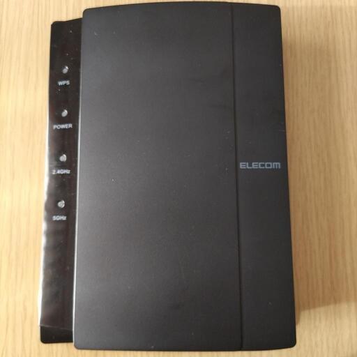 ELECOM WRC-1167GHBK-S 無線LANルータ (yakult213) 踊場の周辺機器の中古あげます・譲ります｜ジモティーで不用品の処分